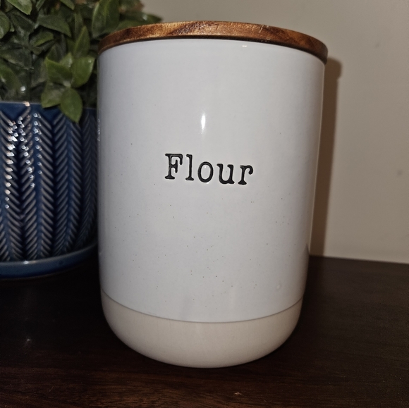 Belle Masion | Kitchen | Belle Maison Flour Ceramic Canister Cream Tan ...